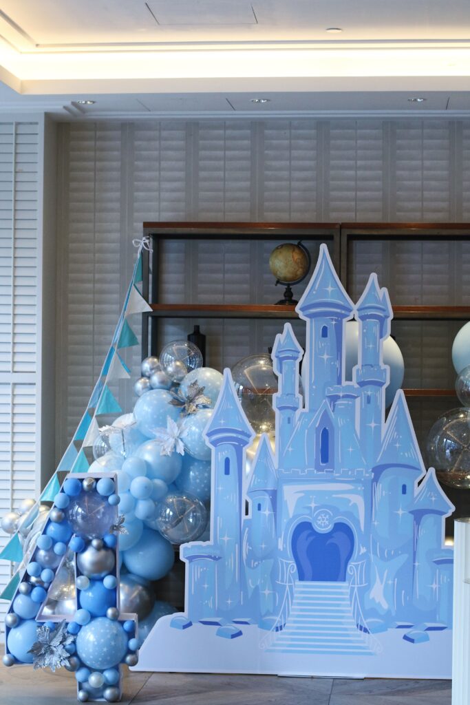 Frozen & Castle Themed Birthday Decoration – 生日派對佈置 - MyBall Hong Kong
